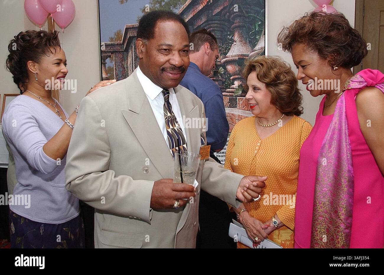 Yvonne mitchell hi-res stock photography and images - Alamy