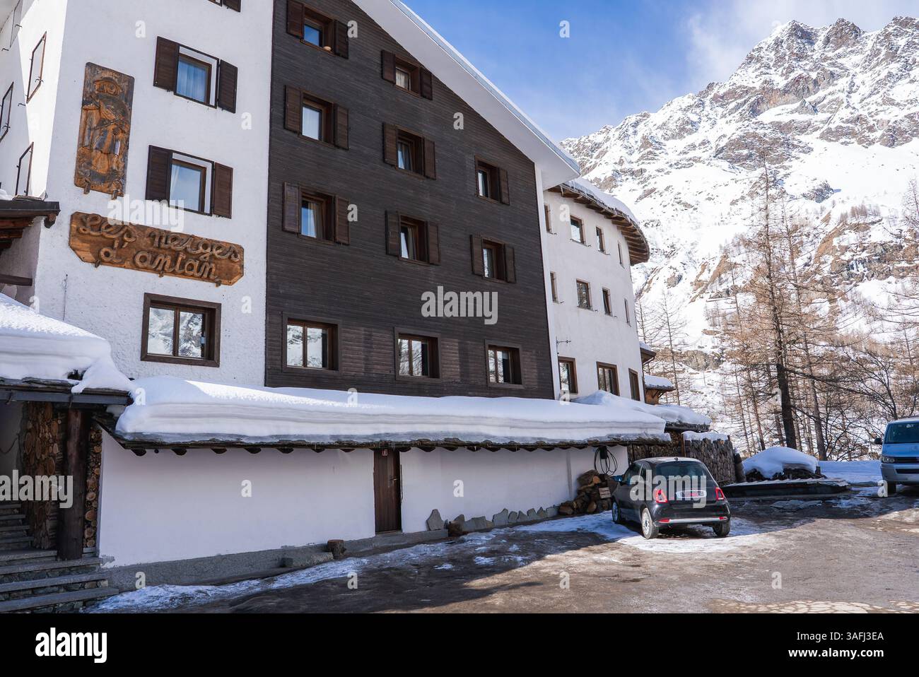 Luxury Alpine Hotel with Chalet Style Architecture in Italian Alps ...