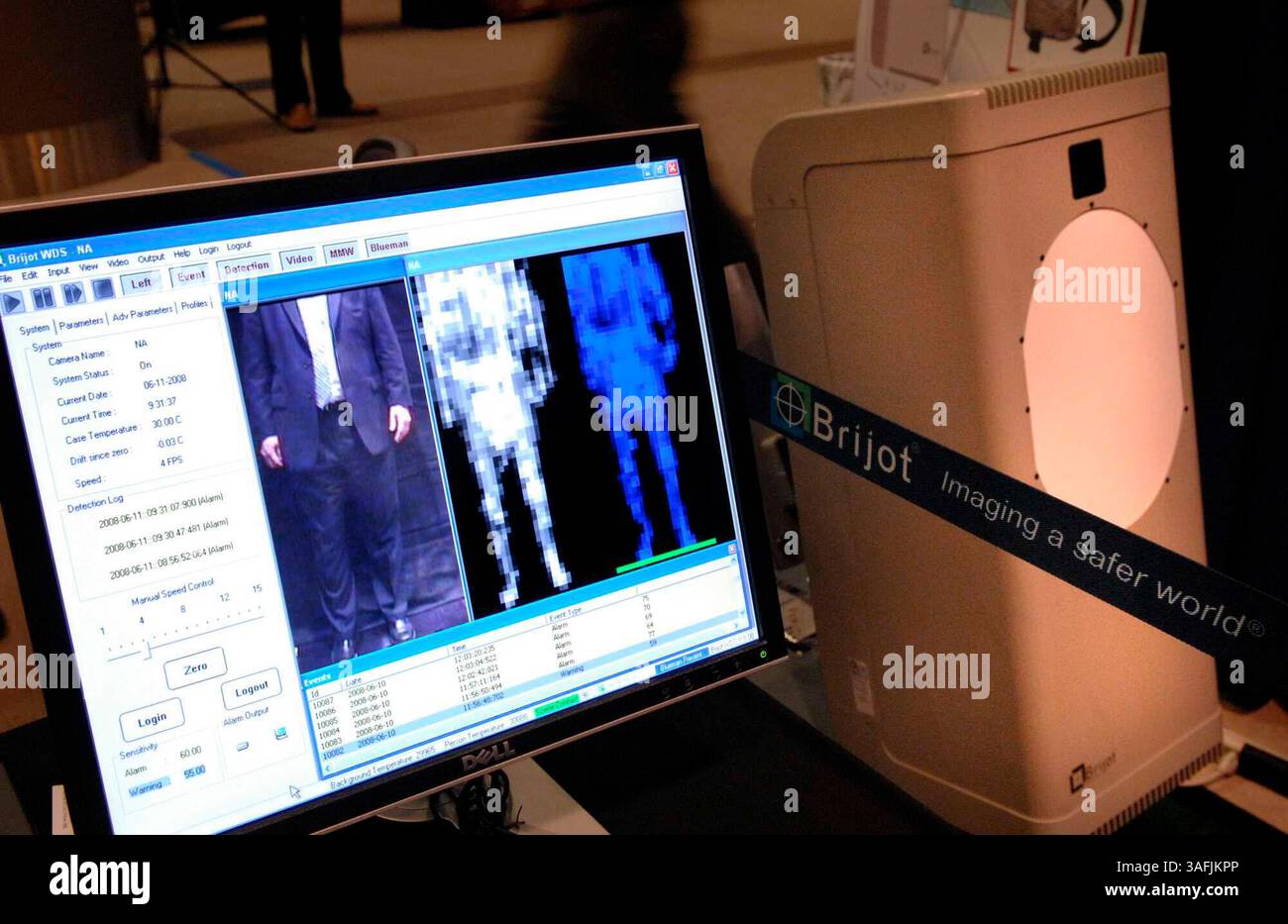 Millimeter wave screening hi-res stock photography and images - Alamy