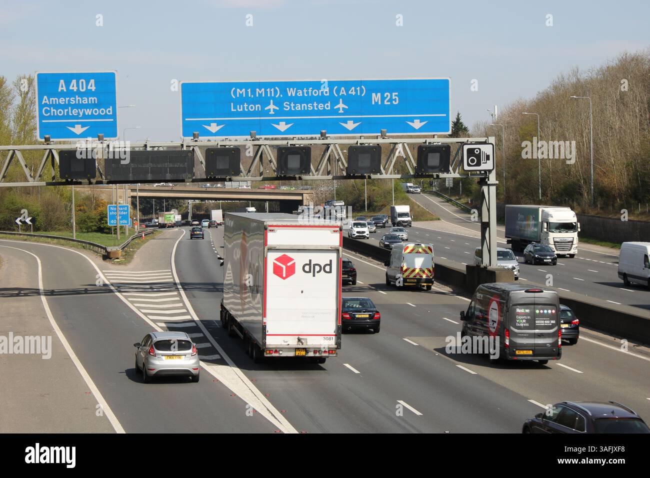 Traffic on the M25 Motorway Heading Towards Luton Rickmansworth, 04 ...
