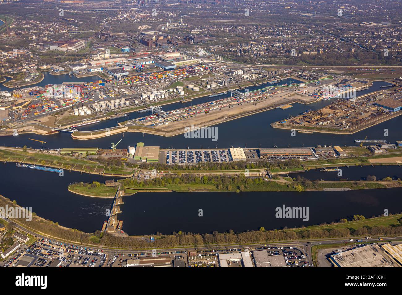 Luftbild, duisport Hafen Duisburg, Hafengebiet, Ölinsel, Kohleninsel ...