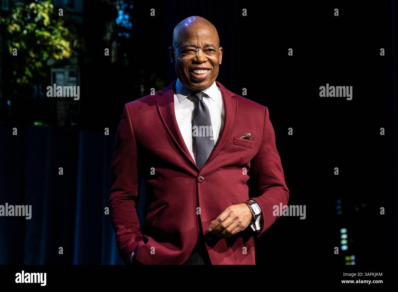 Mayor Eric Adams responds with own performance on stage as he was ...