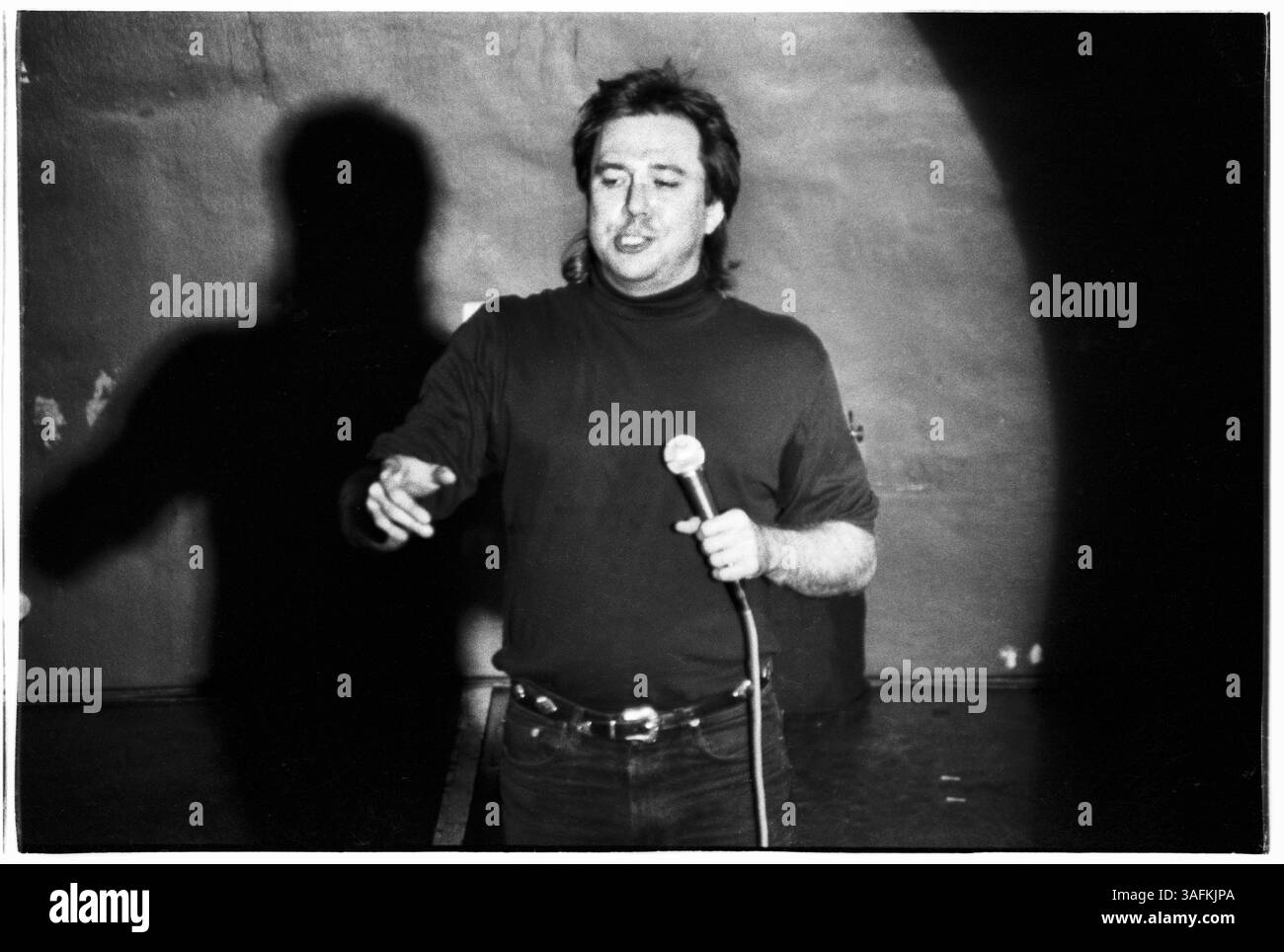 BILL HICKS, LIVE STANDUP, UK, 1992: Standup comedy legend Bill Hicks ...