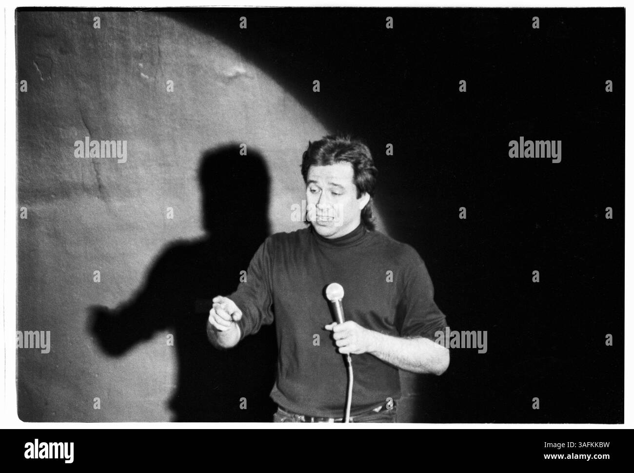 BILL HICKS, LIVE STANDUP, UK, 1992: Standup comedy legend Bill Hicks ...