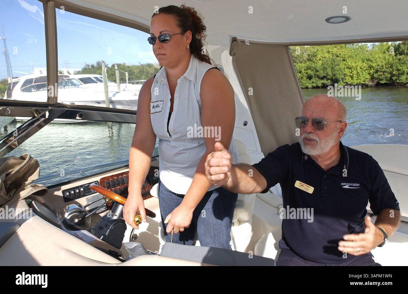 DELIVER TO SPORTS- 11/12/2003- WOMEN ON WATER CLASS---1. Left to Right ...