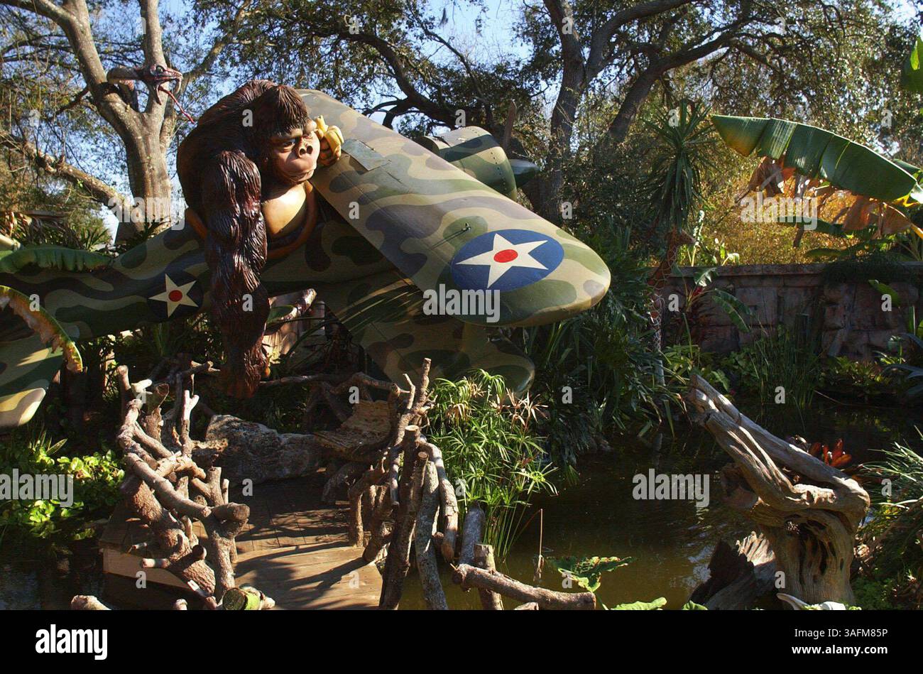 CAPTION: World-renowned foam sculptor Wayne Emond (cq) made this ...