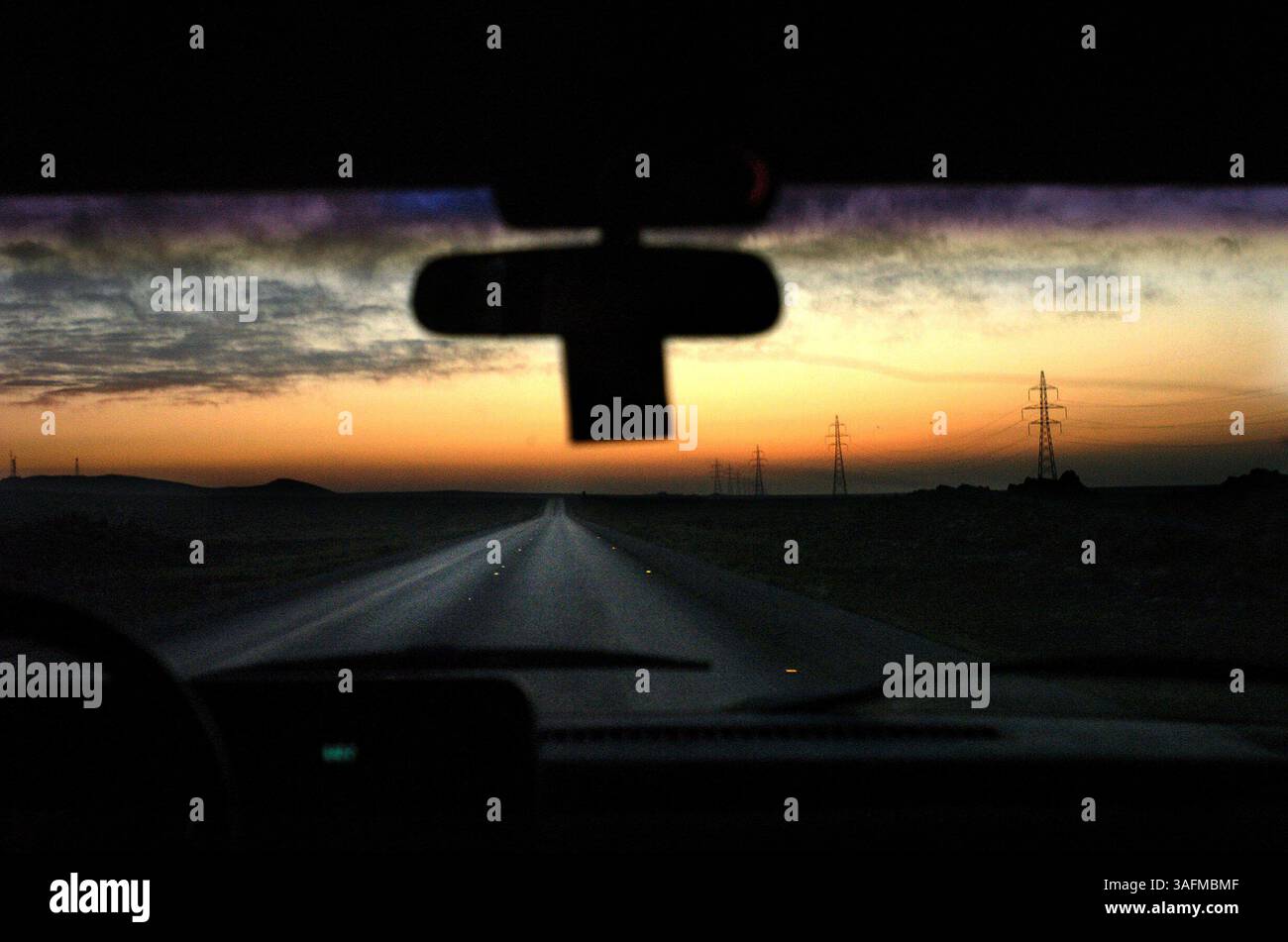 Highway 10 iraq hi-res stock photography and images - Alamy