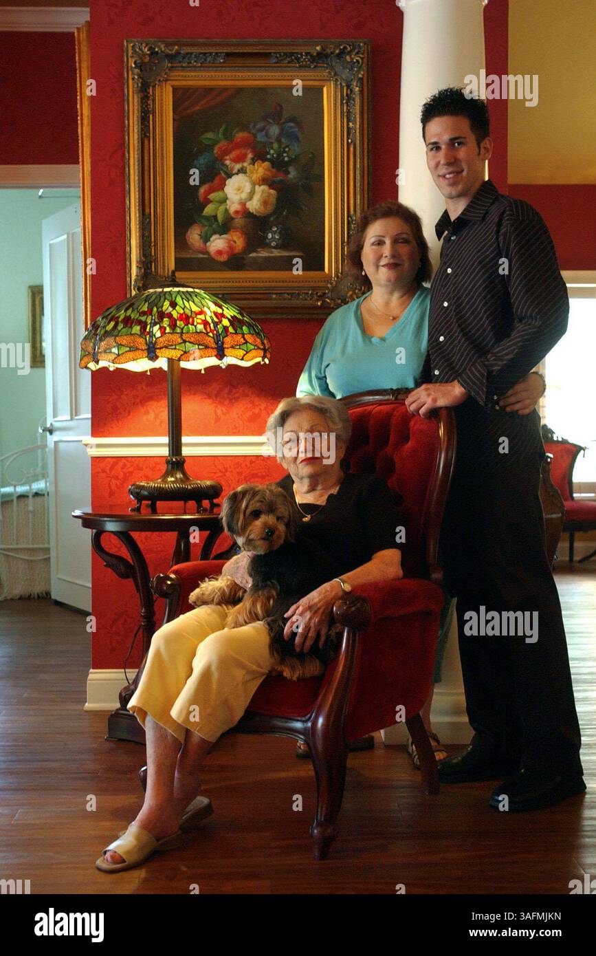 Summary) Picture-package on The Abigail, an upscale, family-run ...