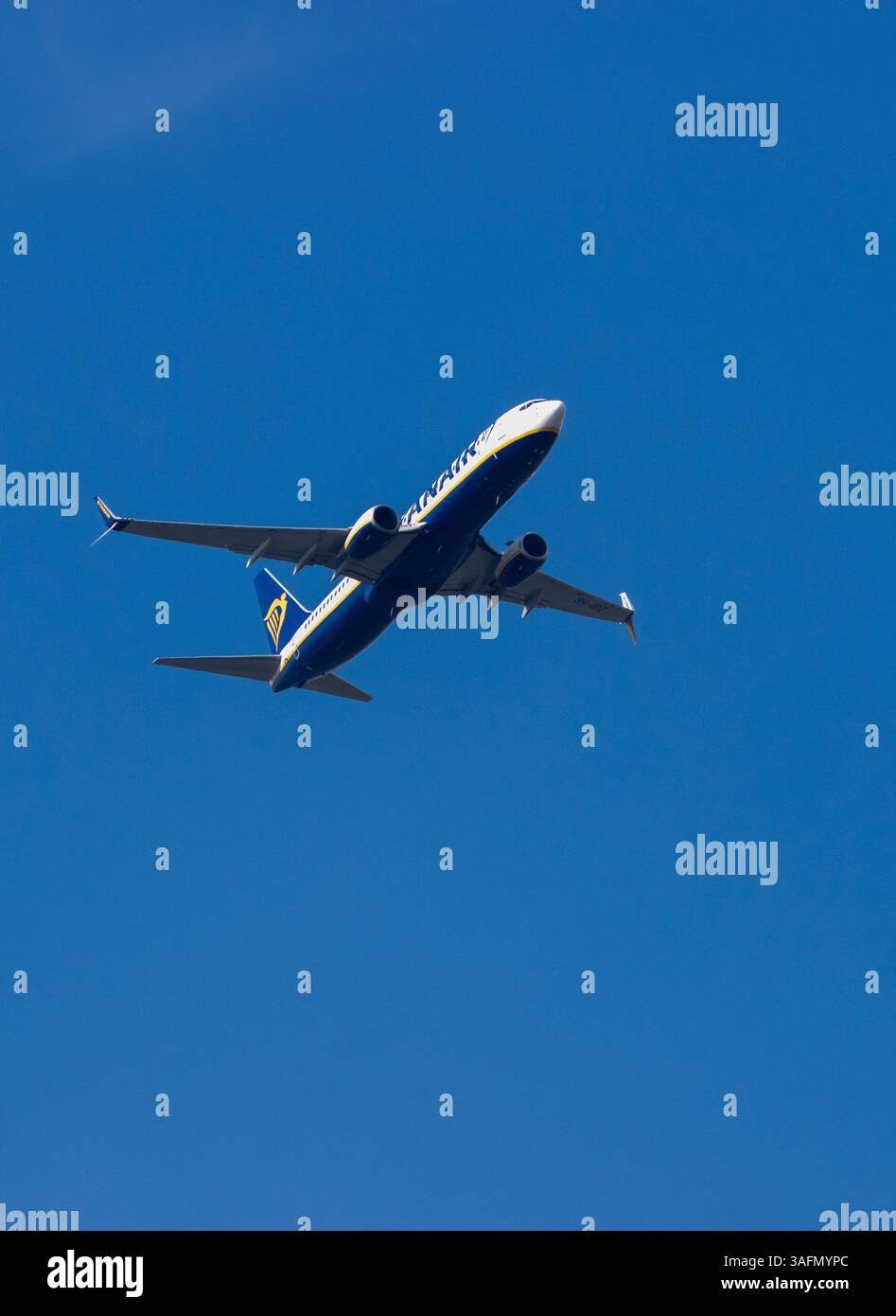 RyanAir Jet Airliner Boeing 737-8AS Flying on Approach for Landing At ...