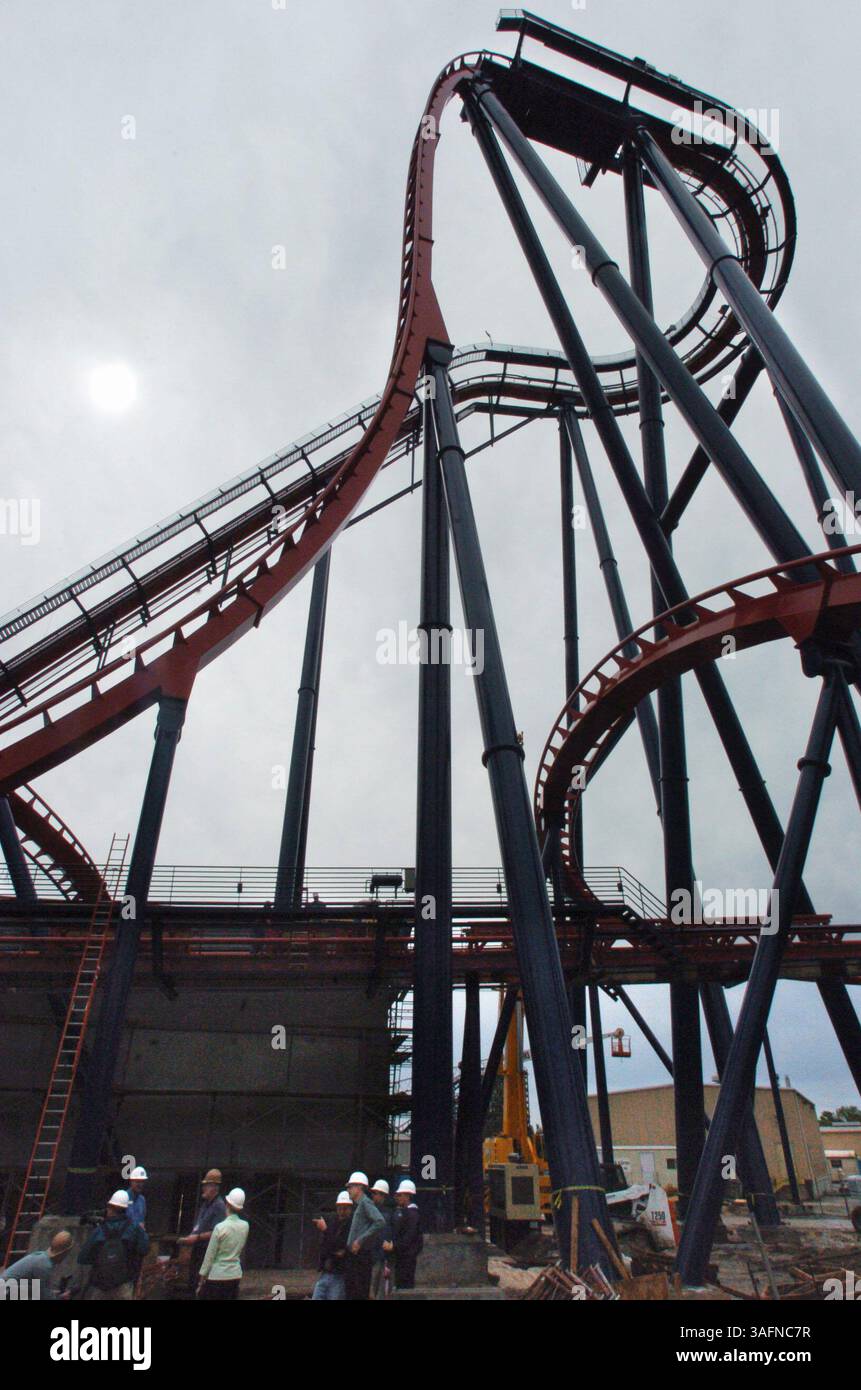 CAPTION: (03/23/2005, TAMPA): (1) The 200-foot tall SheiKra, the new ...