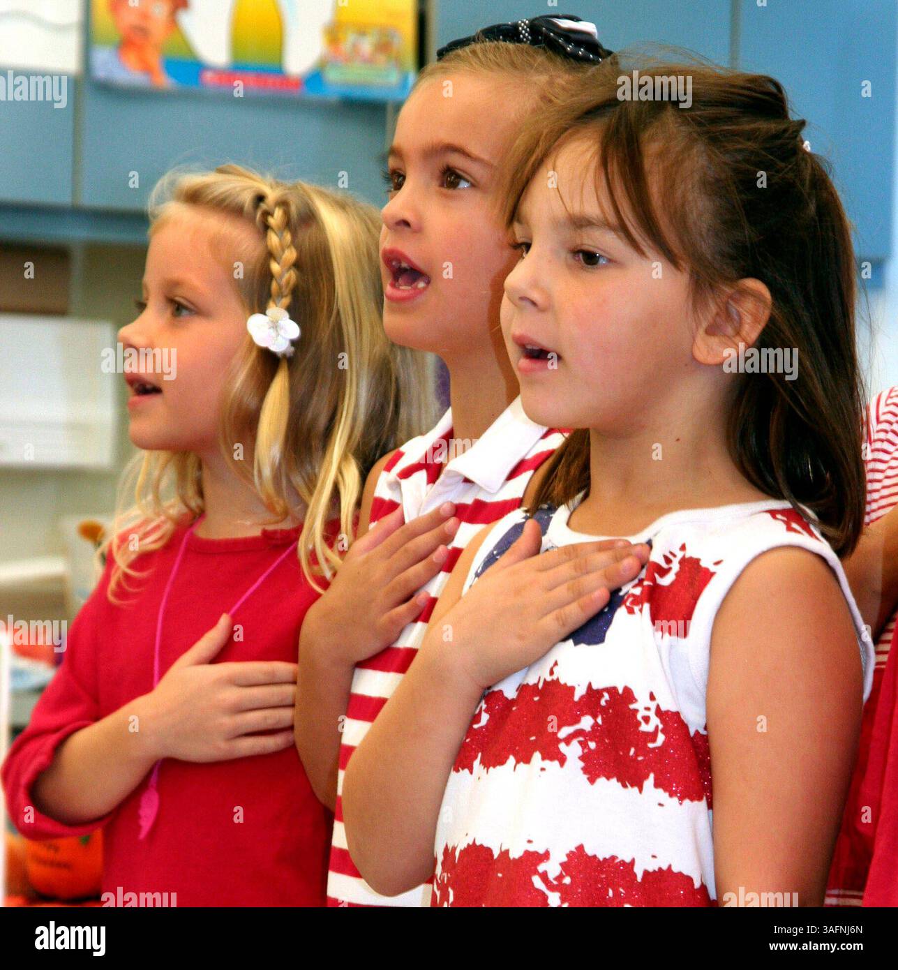 CAPTION:(10/04/2006 CARROLLWOOD ) Children in Kathy Maguschak's (cq ...