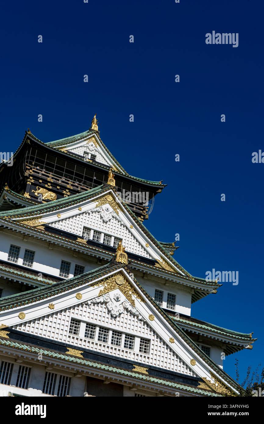 Iconic white traditional castle hi-res stock photography and images - Alamy