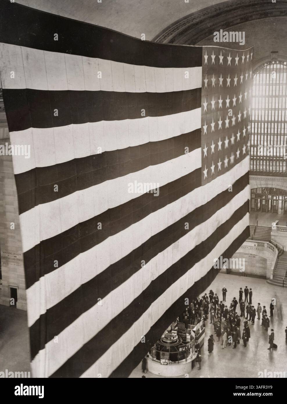 Flags - Largest flag in the world at Grand Central Terminal, New York ...