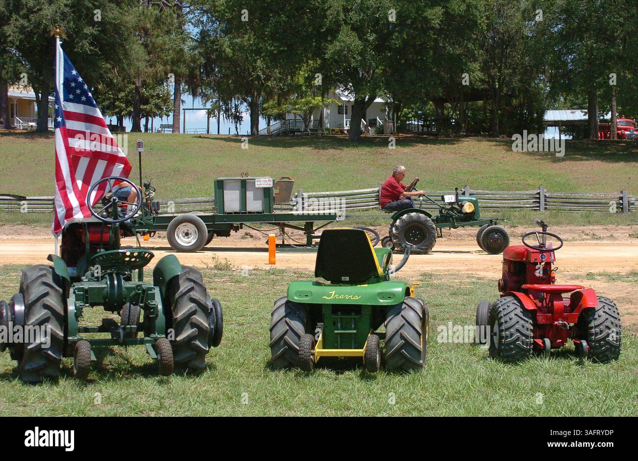 PHOTO 1/4: CAPTION: Dade City - SATURDAY - 05/13/2006.Lester Fisher ...