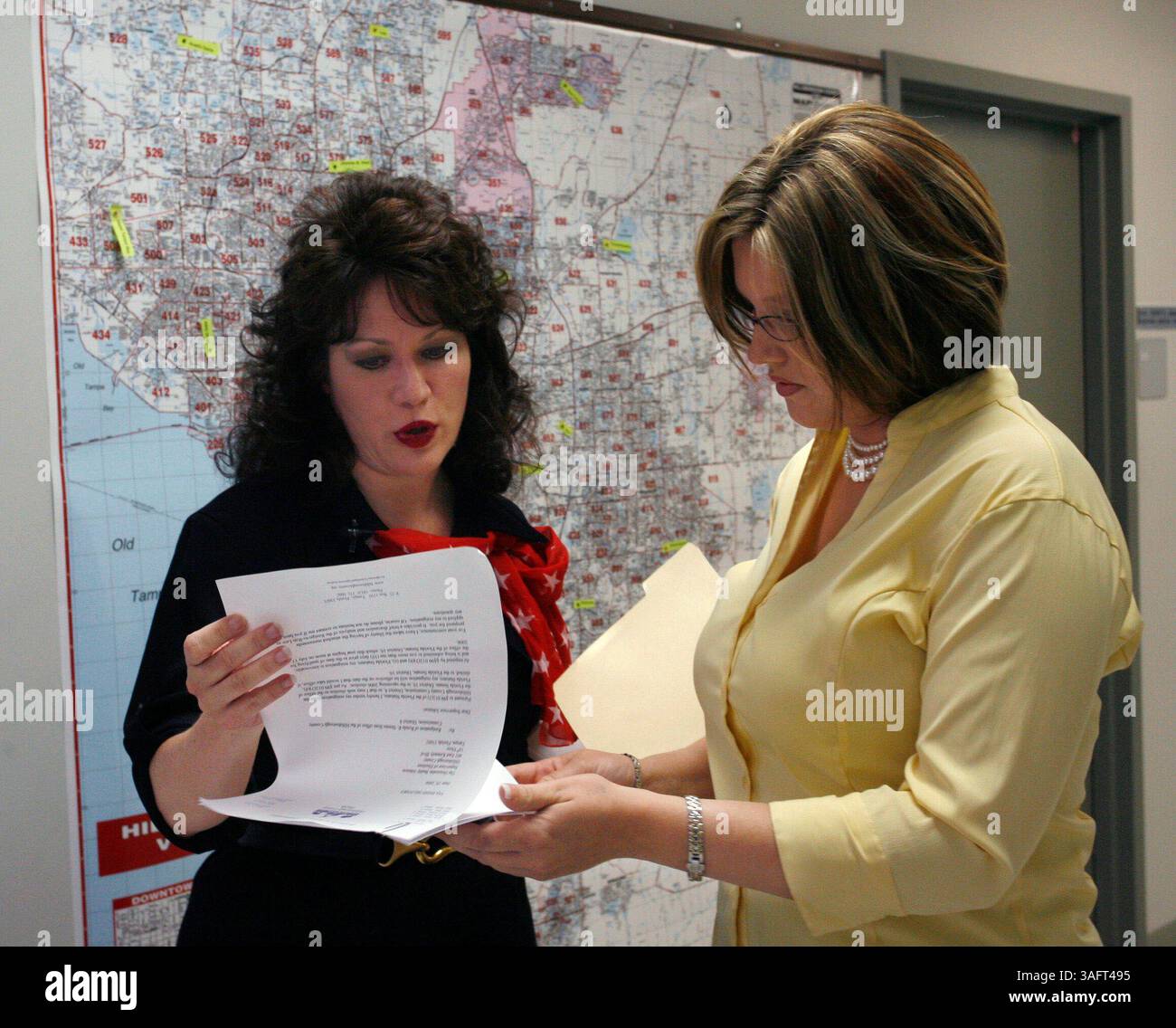 Deliver to Tampa Desk)(6/29/2006)(Dateline: Brandon) (Photo # 3 of 3 ...