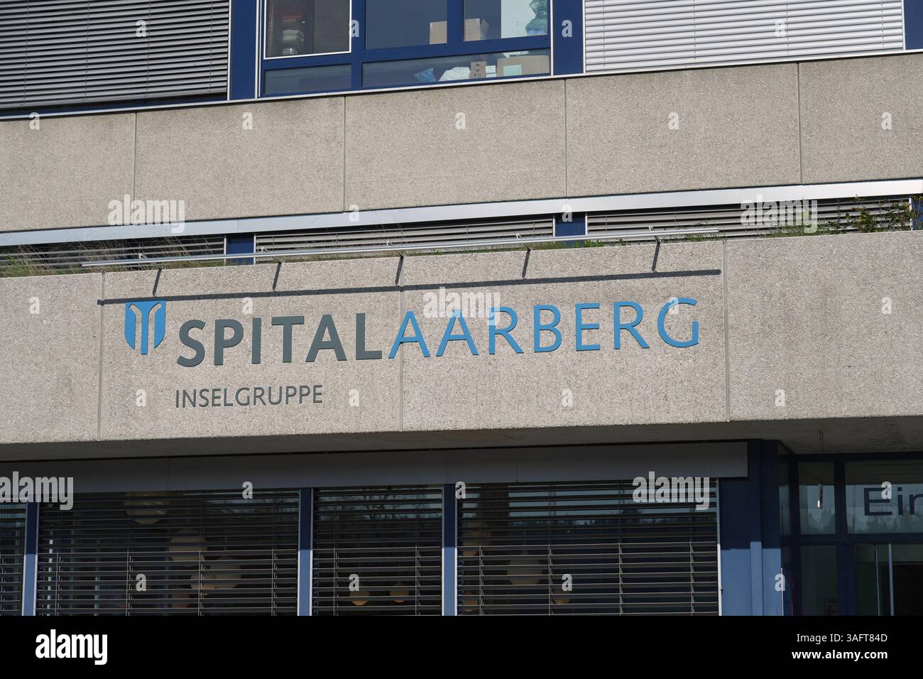 04.04.2025, Spitalgebäude in Aarberg Das Spital Aarberg, Teil der Insel ...