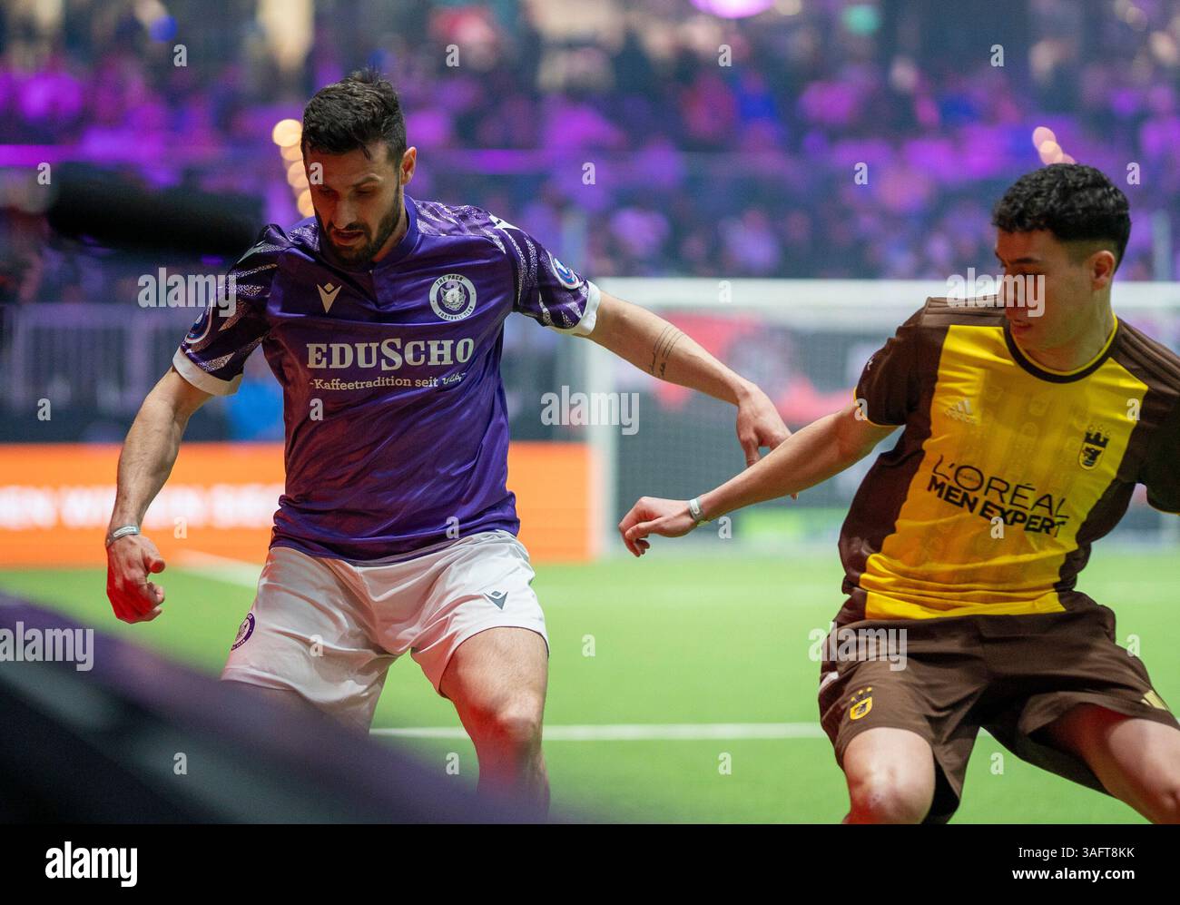 Links zu sehen: Daniel Caliguiri ( ehemaliger Fussballprofi ) vom Team ...