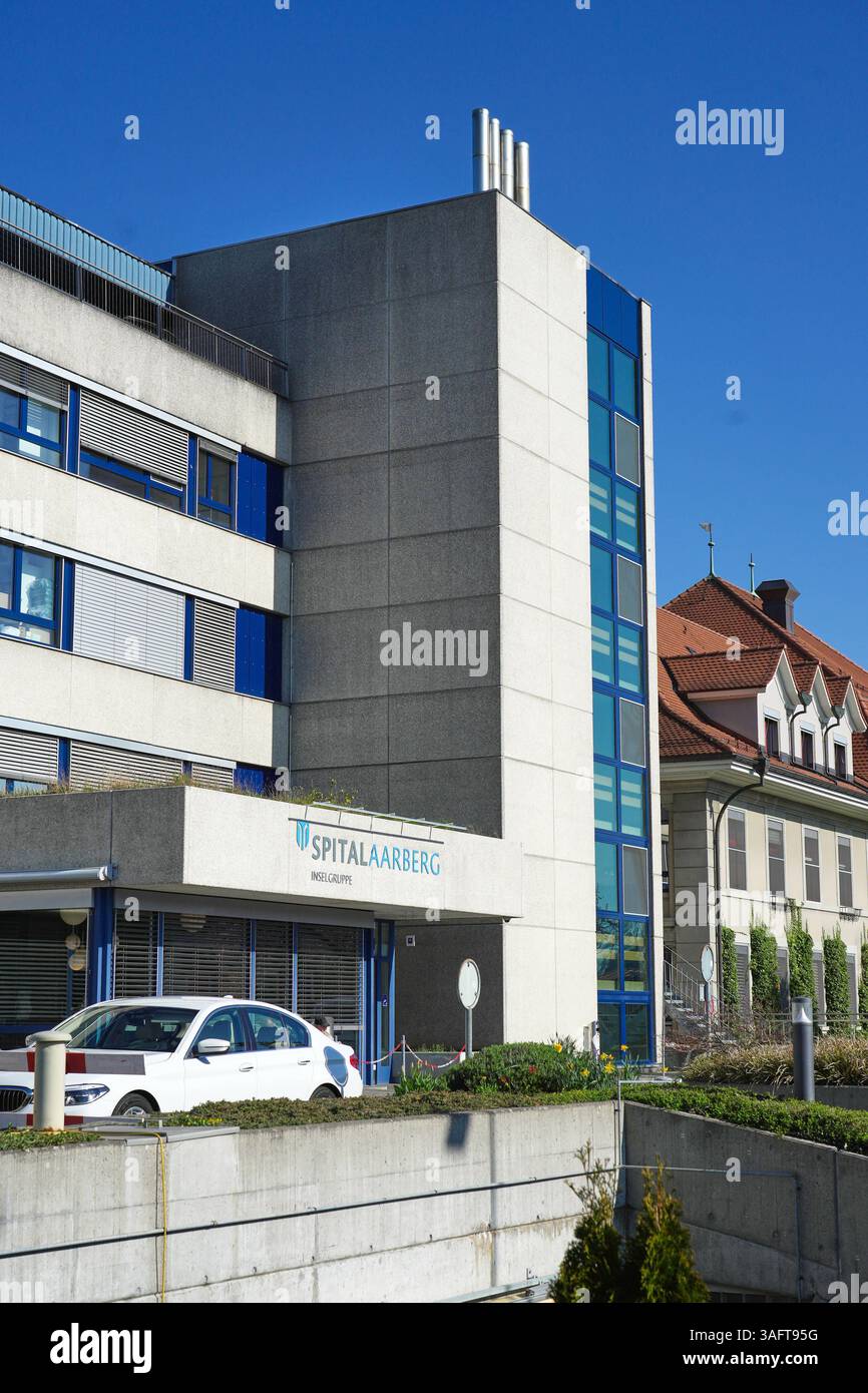 04.04.2025, Spitalgebäude in Aarberg Das Spital Aarberg, Teil der Insel ...