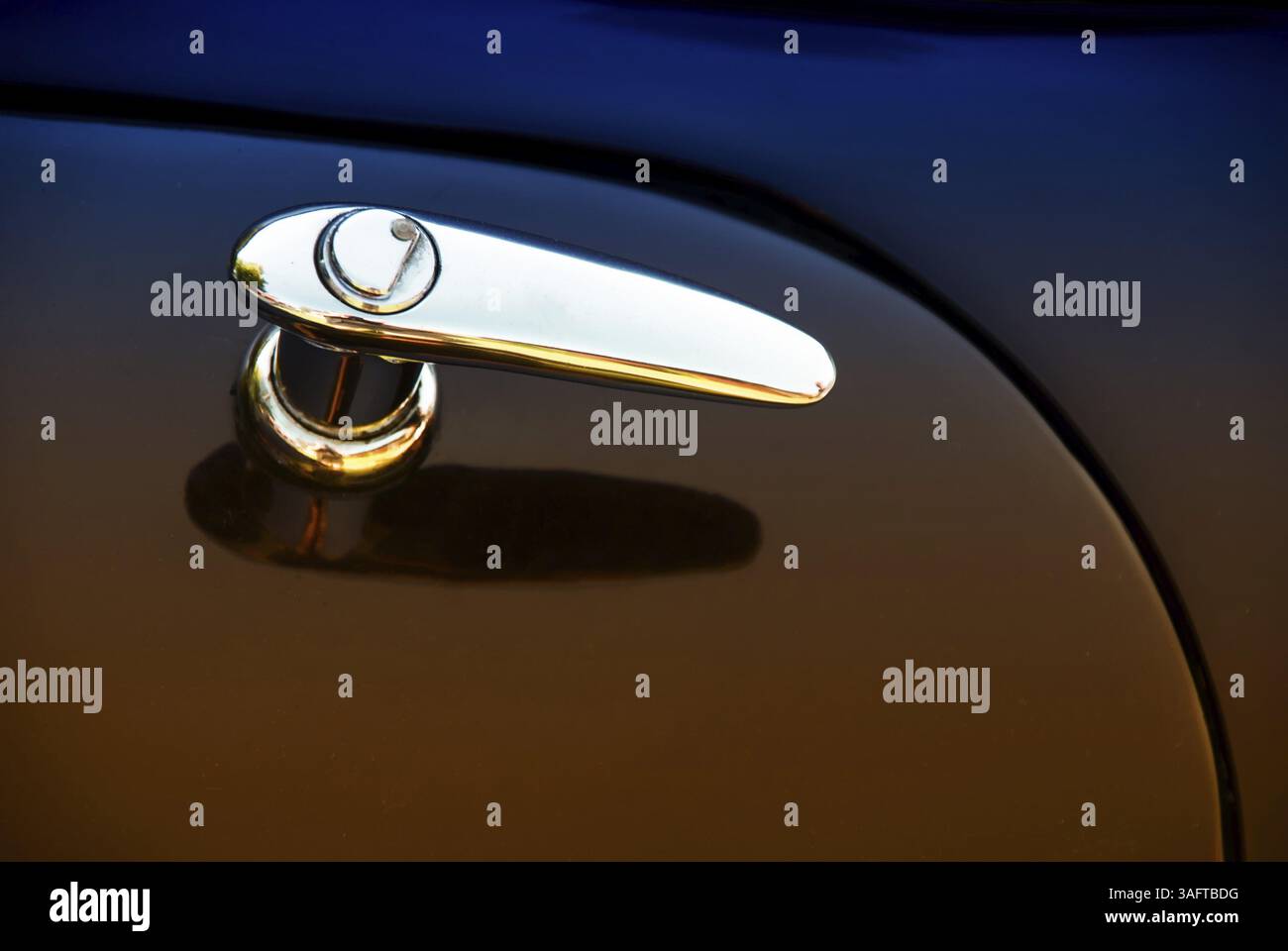 Vintage car door handle Stock Photo - Alamy