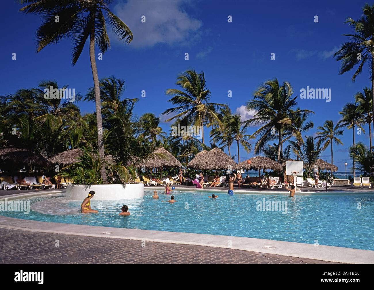 Hotel RIU Taino, Swimming Pool, Punta Cana, Dominican Republic ...