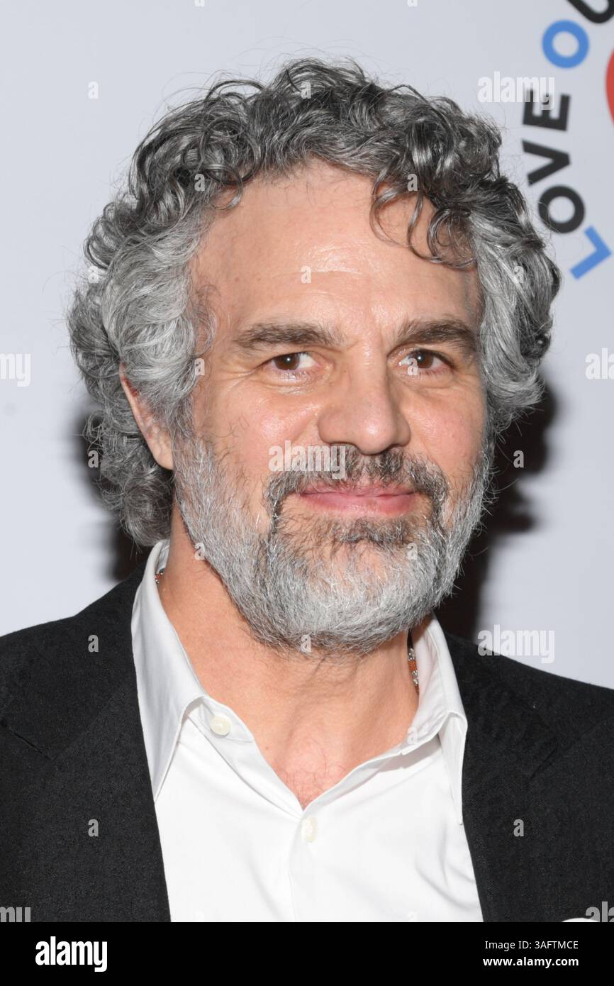 Mark Ruffalo attends The Center At Park West's Benefit Staged Reading ...