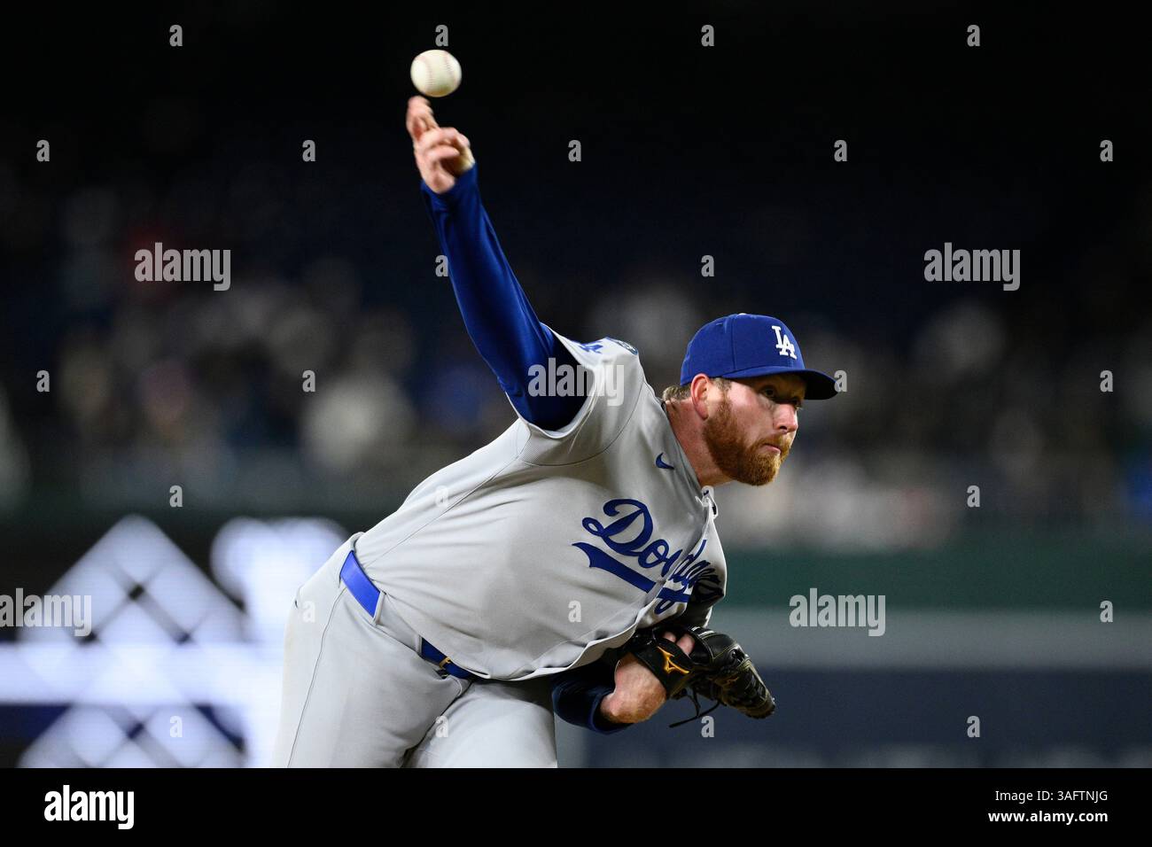 Los Angeles Dodgers relief pitcher Matt Sauer throws during the eighth ...