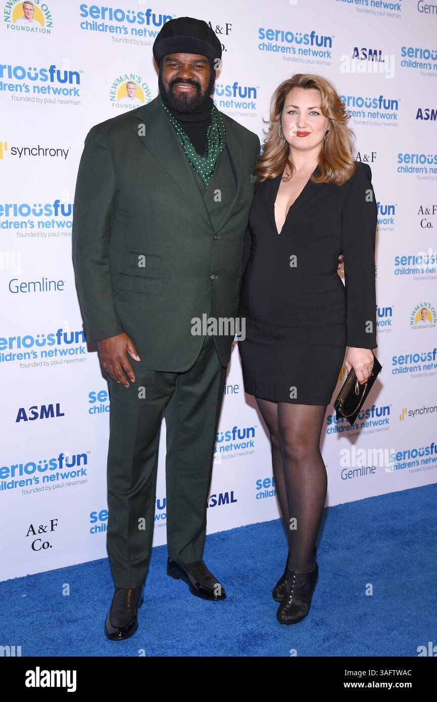 New York, USA. 07th Apr, 2025. (L-R) Gregory Porter and Victoria Porter ...