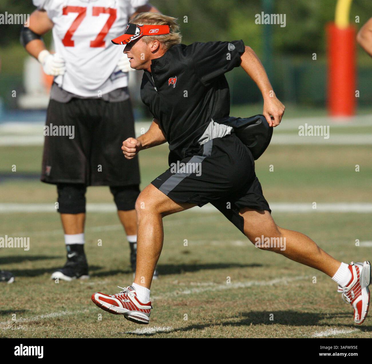 CAPTION 8/15/06 Lake Buena Vista, Fla Photo 1 by Bill Serne) Tampa Bay ...