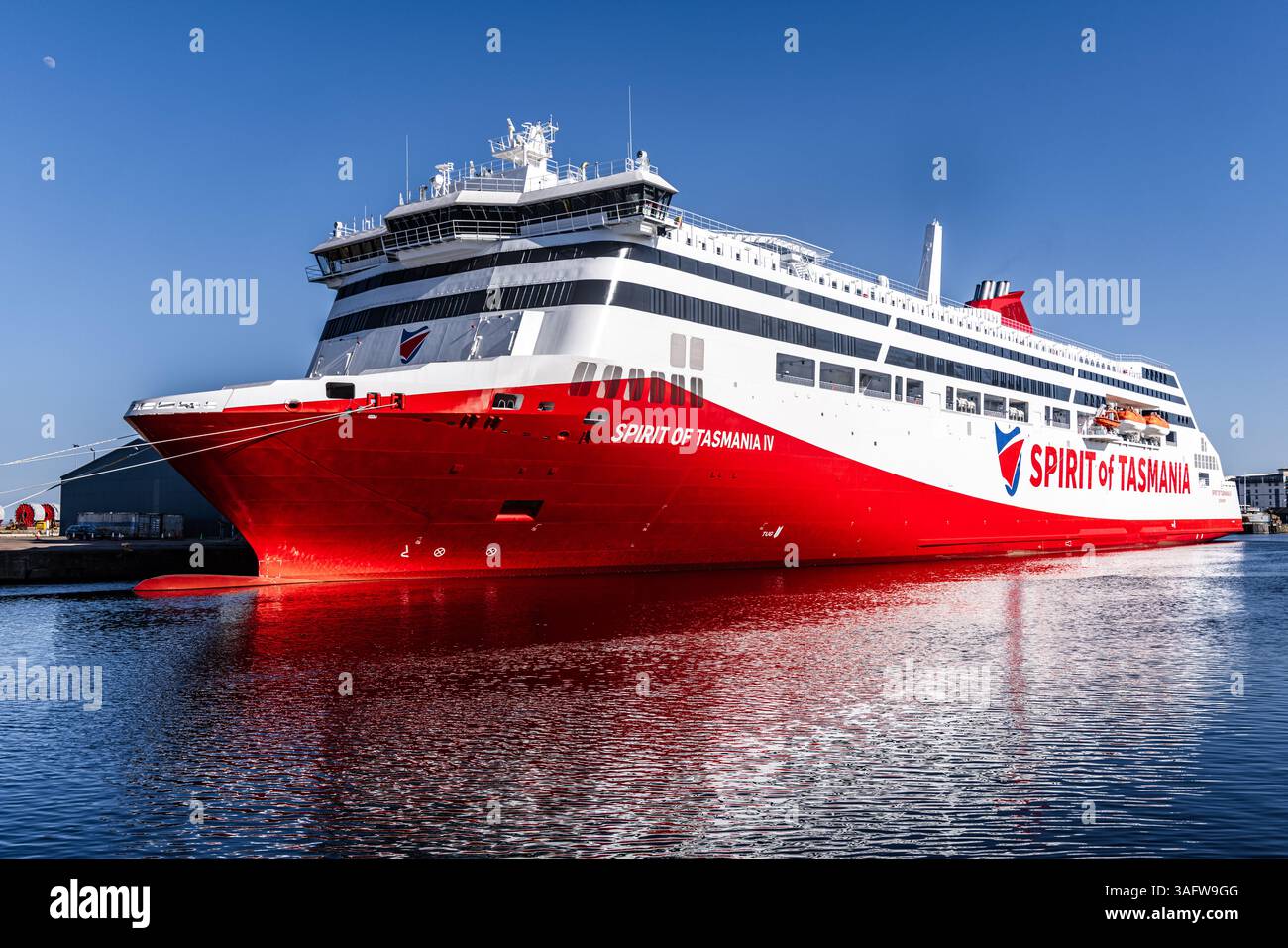 Edinburgh, United Kingdom. 07 April, 2025 Pictured: The Spirit of ...