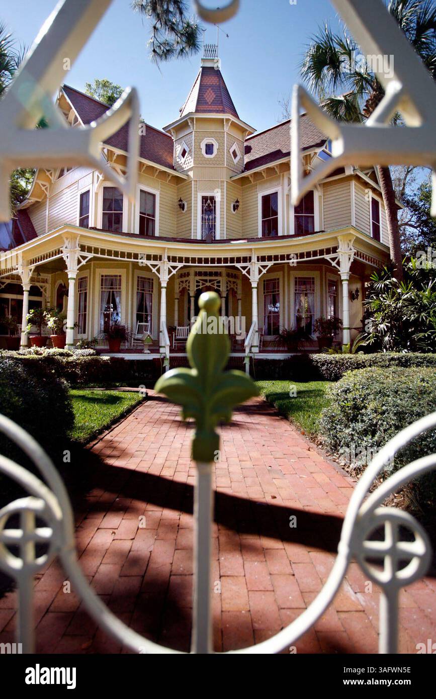 TARPON SPRINGS - Monday (3/19/2007) - 2) 115 S. Spring Boulevard ...