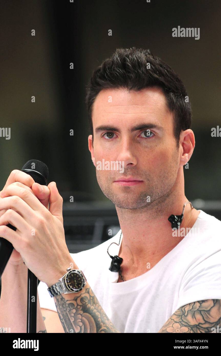 June 29, 2012 - New York, New York, U.S. - maroon5.rockefeller center ...