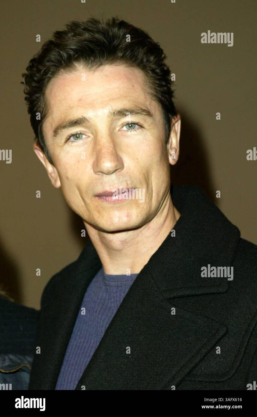 Dominic keating hi-res stock photography and images - Alamy