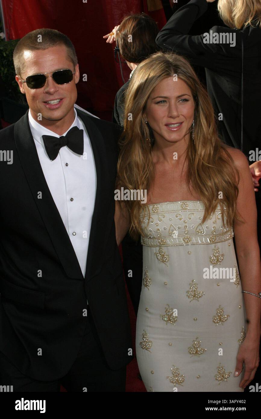 Sep 19, 2004; Los Angeles, CA, USA; EMMYS 2004: BRAD PITT and JENNIFER ...