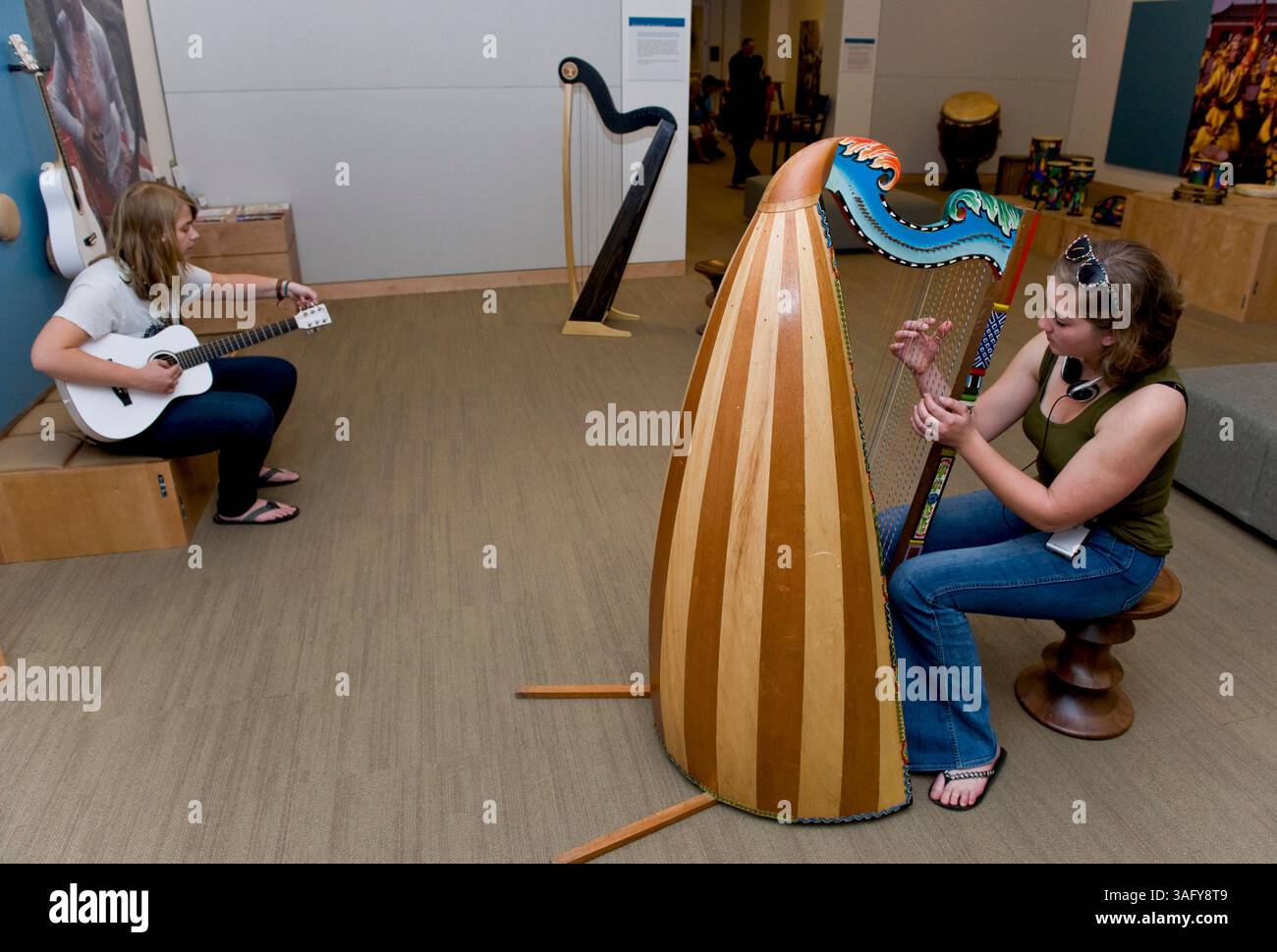 High resolution video screens hi-res stock photography and images - Alamy