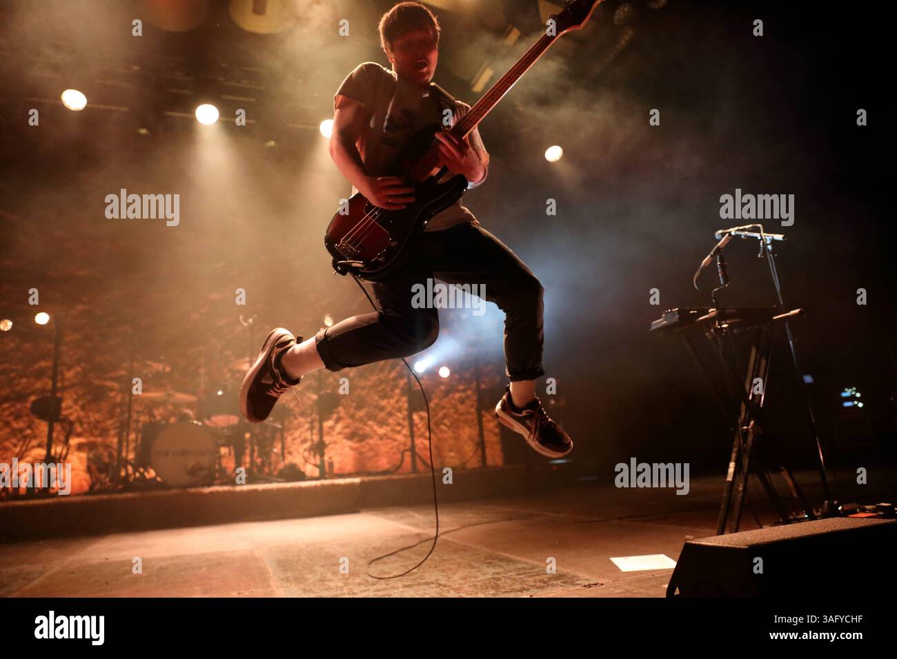 Tord Overland Knudsen von der Band The Wombats bei einem Konzert in der ...