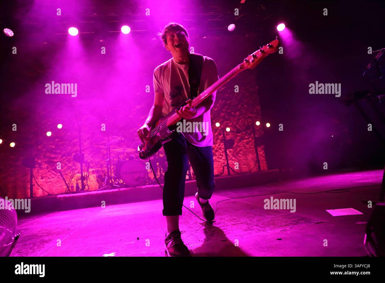Tord Overland Knudsen von der Band The Wombats bei einem Konzert in der ...