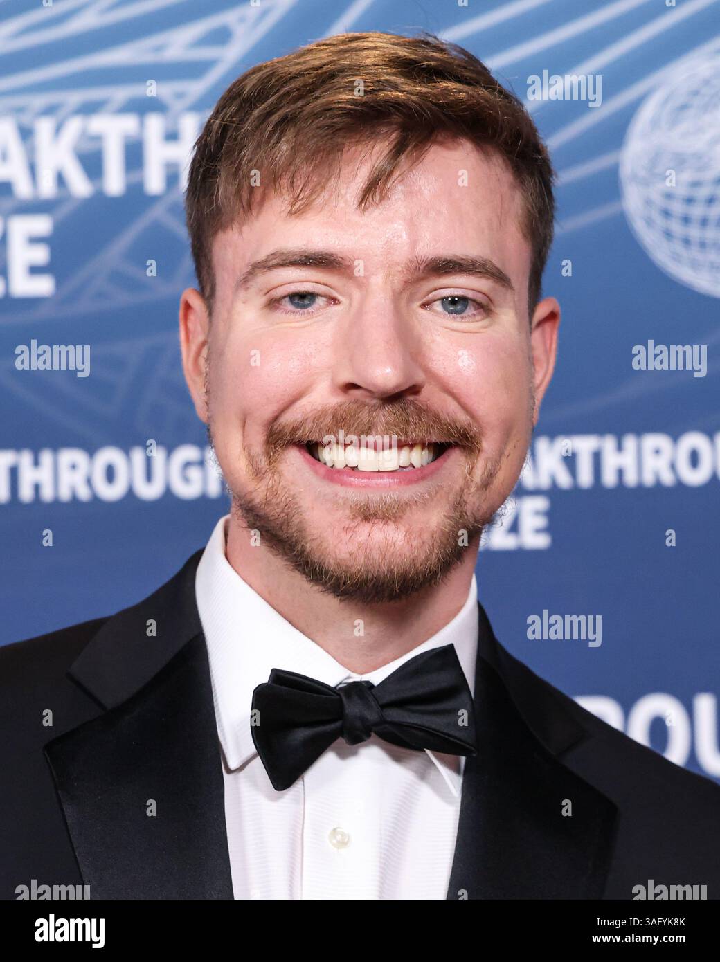 SANTA MONICA, LOS ANGELES, CALIFORNIA, USA - APRIL 05: American ...