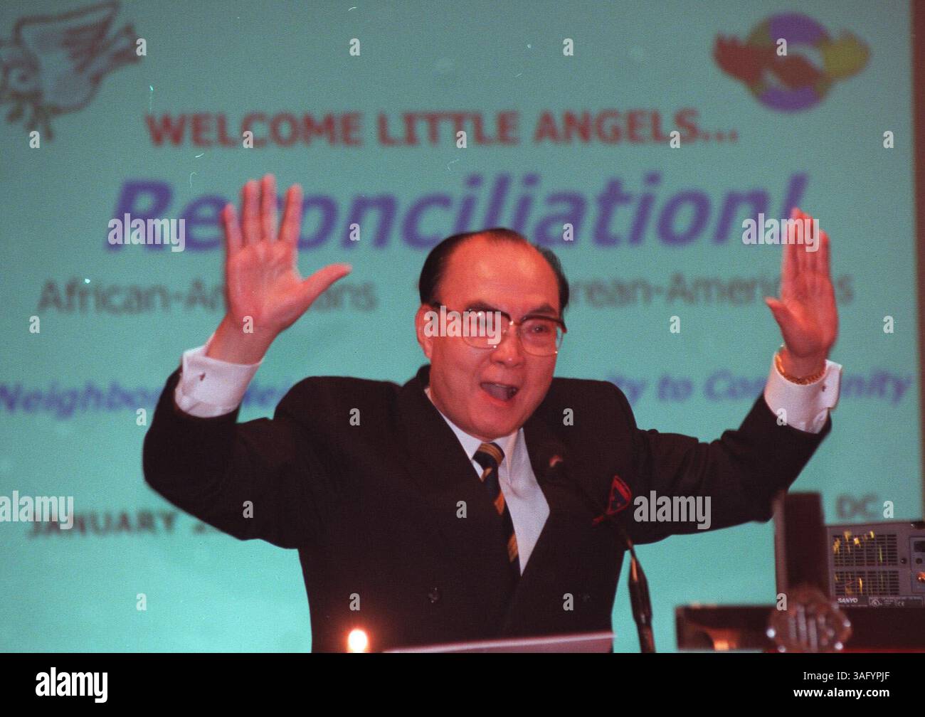 DR. Bo Hi Pak, chairman of the Korean Culture fund, speaks at Allen ...
