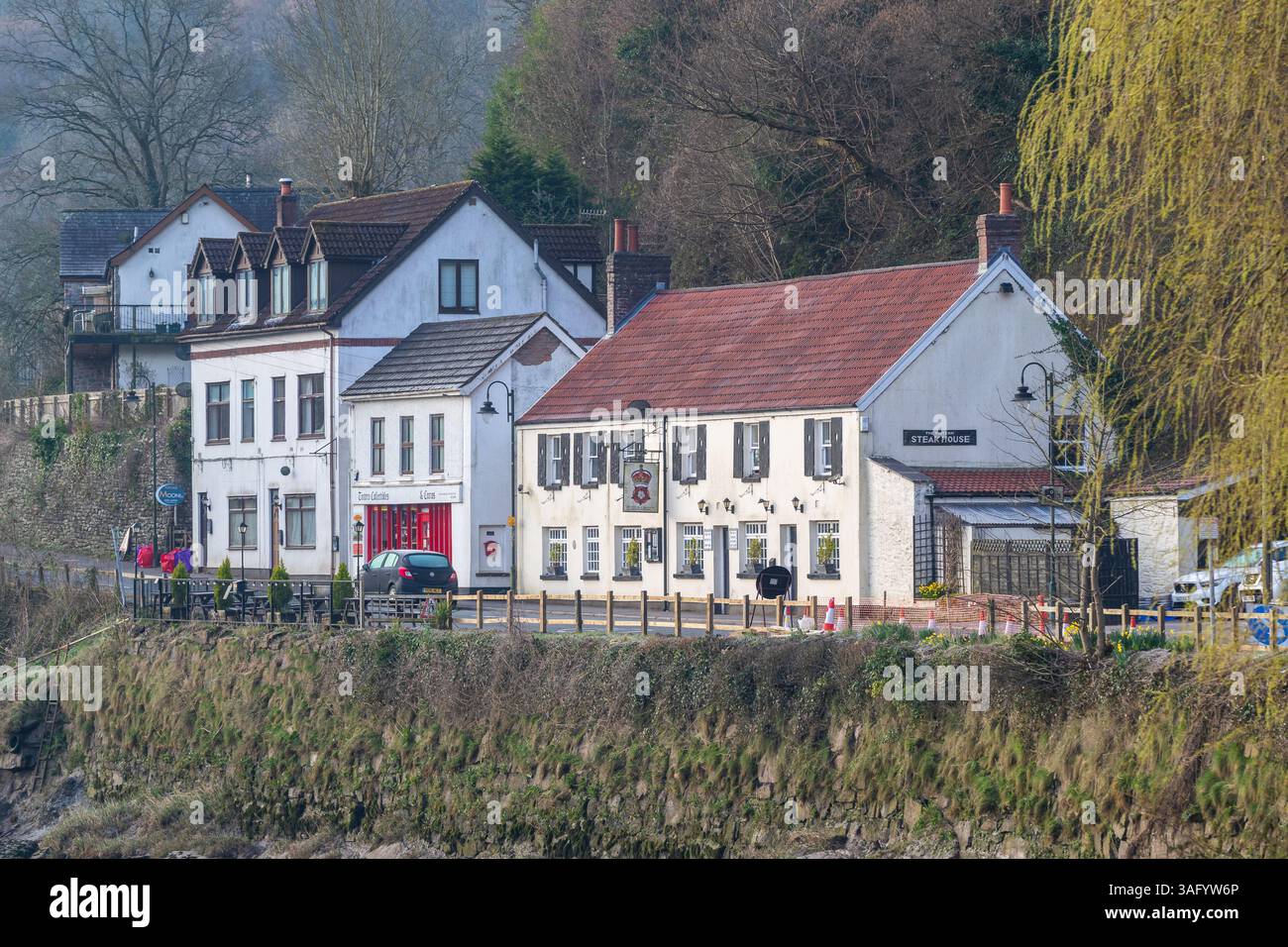 The Rose and Crown pub, River Wye and the old Wireworks Tramway Bridge ...