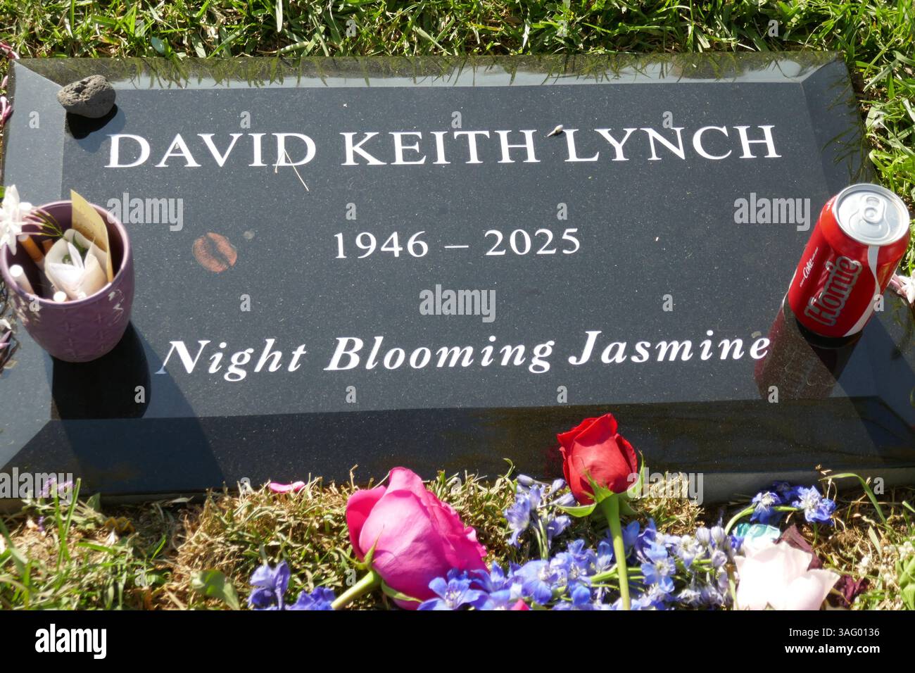 Los Angeles, California, USA 7th April 2025 Director David Lynch Grave ...