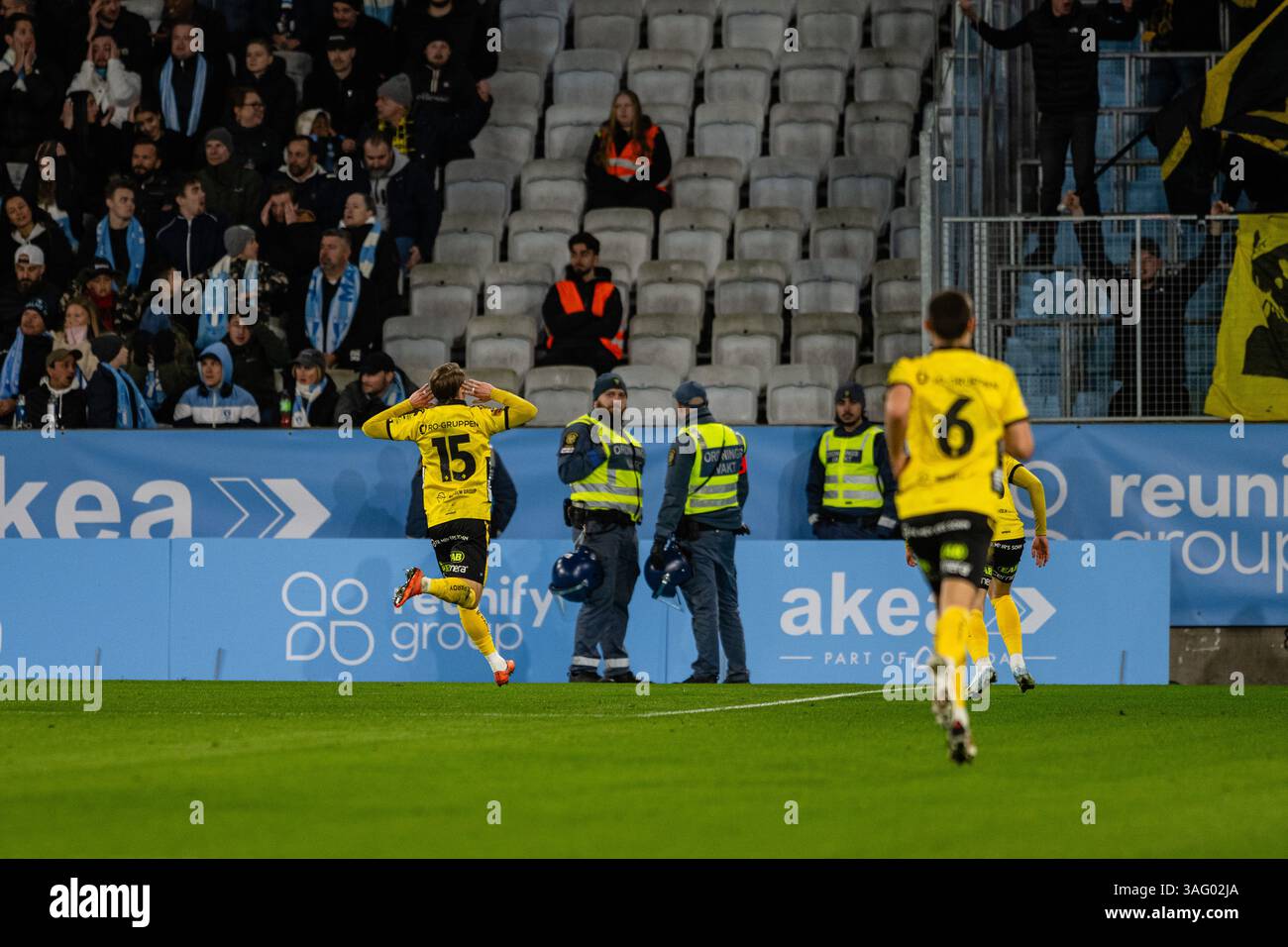 Malmoe, Sweden. 07th Apr, 2025. Simon Hedlund (15) of IF Elfsborg ...