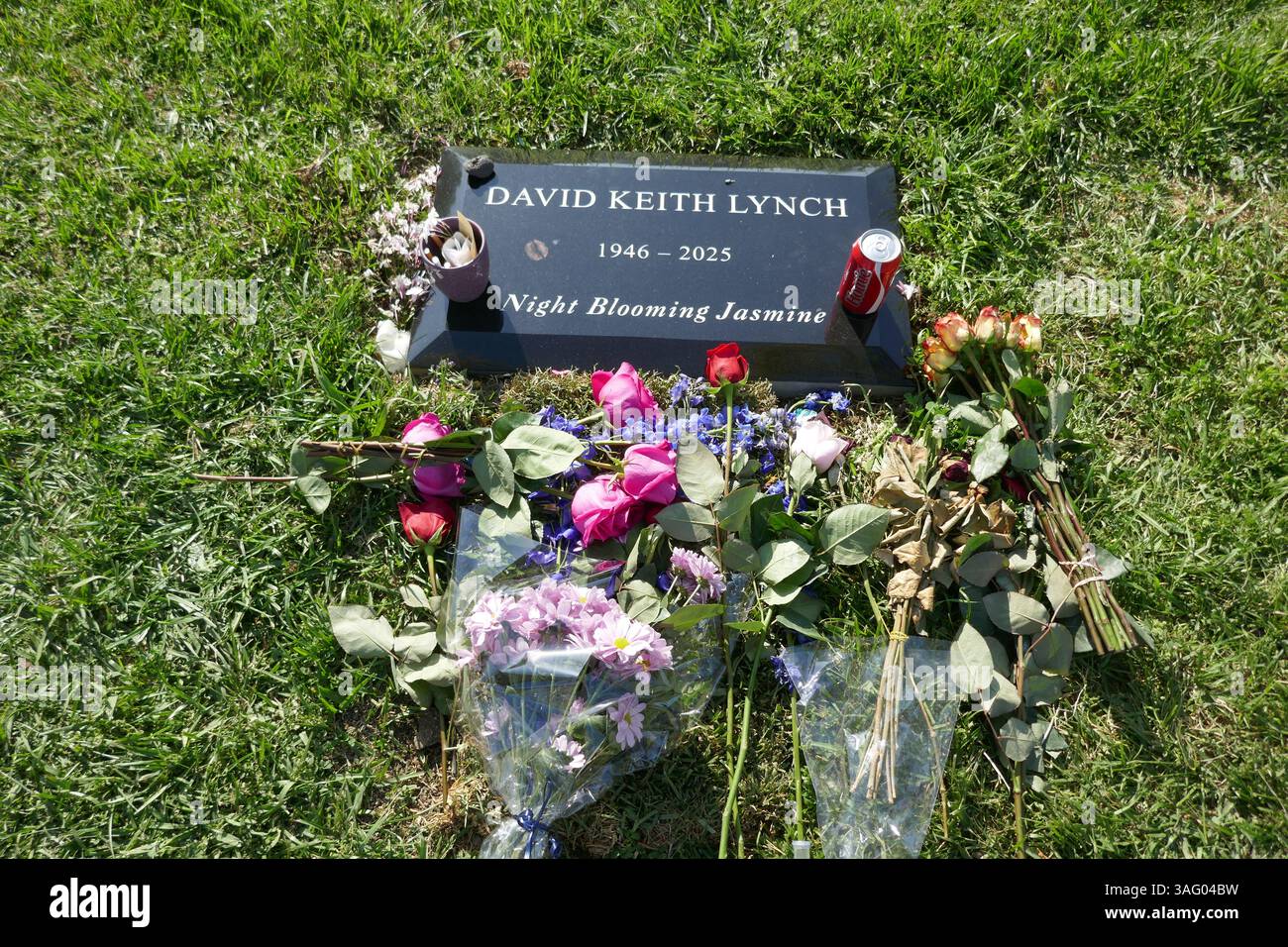 Los Angeles, California, USA 7th April 2025 Director David Lynch Grave ...