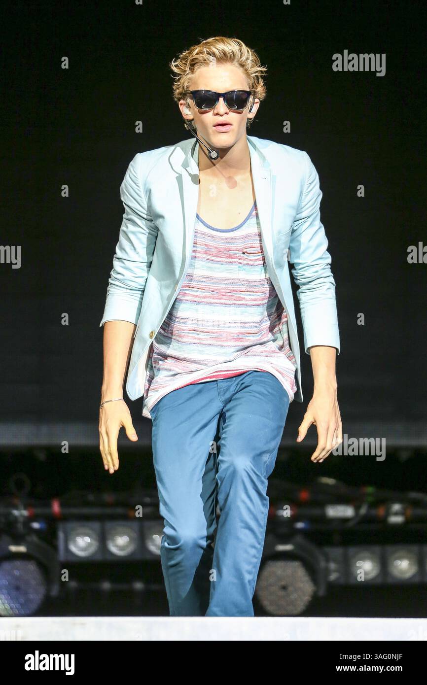Aug. 22, 2012 - Raleigh, North Carolina, U.S - Singer CODY SIMPSON ...