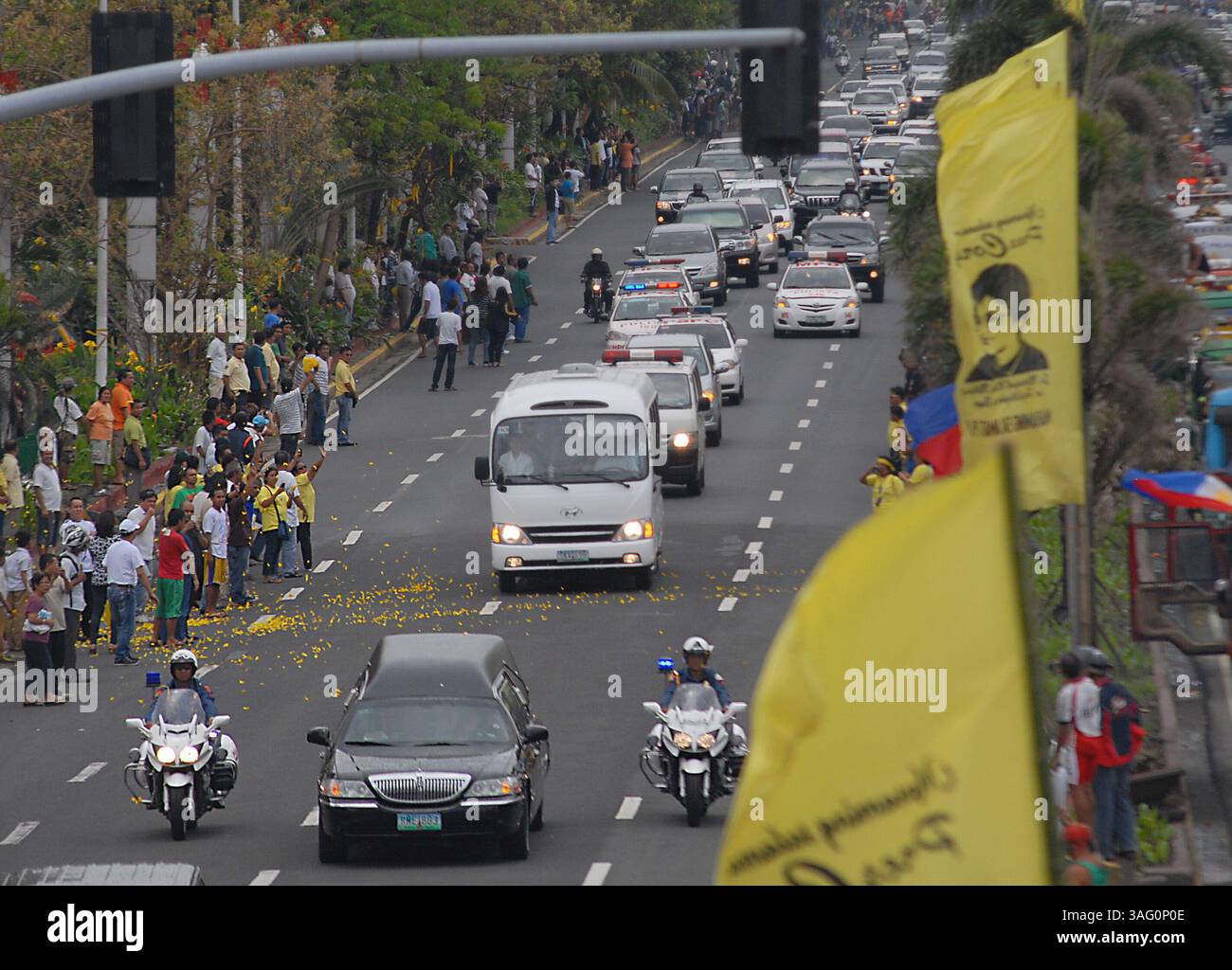 Aug. 23, 2012 - Manila, Philippines - The hearse transporting the ...
