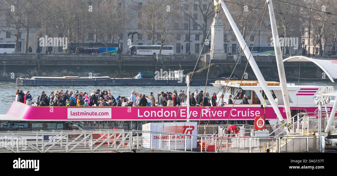 Passengers disembark from the London Eye River Cruise boat at the ...