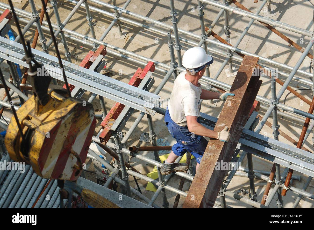 Tiempo y materiales hi-res stock photography and images - Alamy