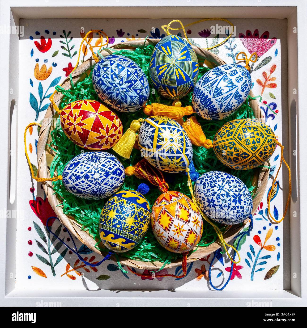 Basket filled beautifully decorated hi-res stock photography and images ...