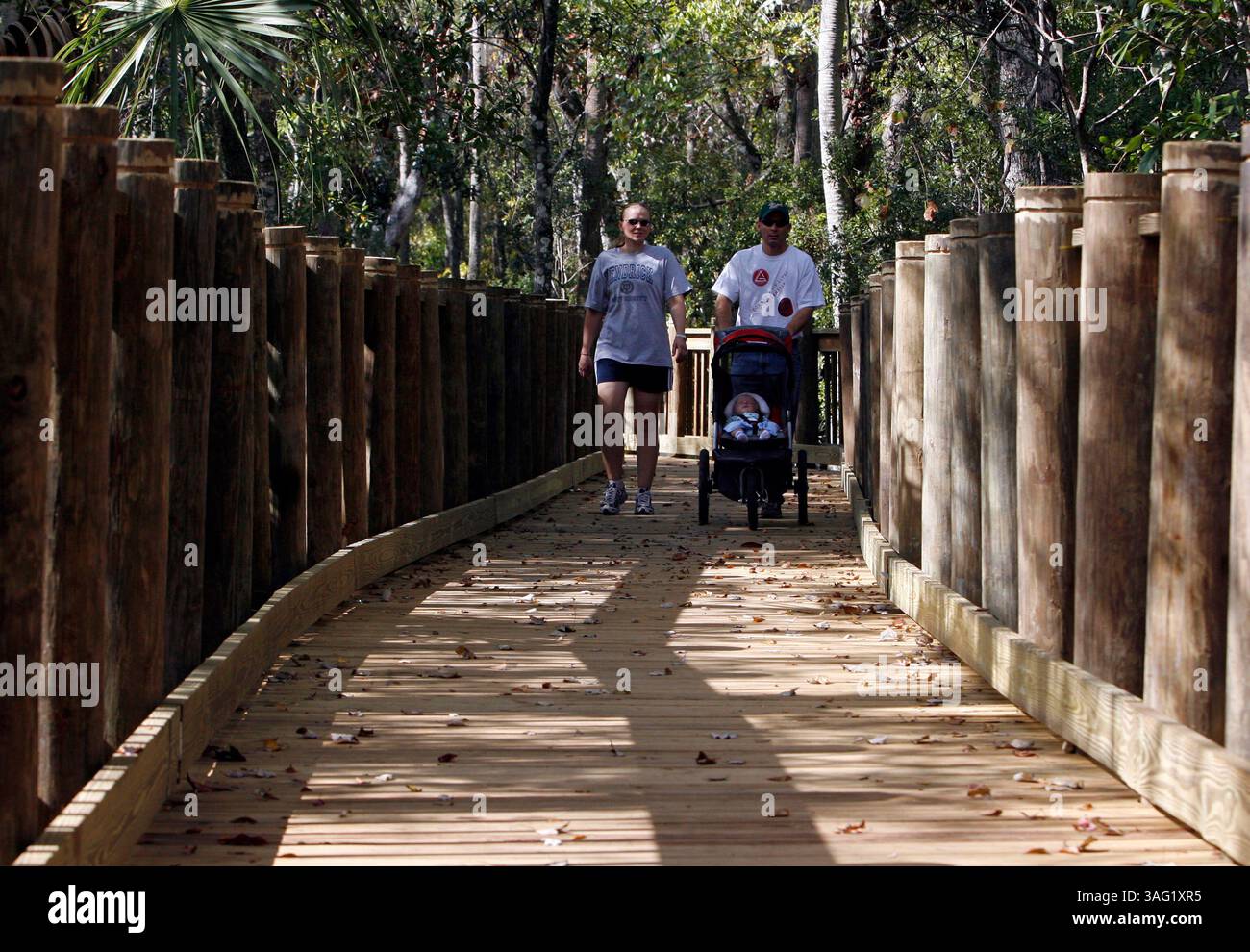 CAPTION: (11/19/2007) 1 of 4 photos . Elisa Kendrick (cq), her husband Sean Kendrick (cq ...