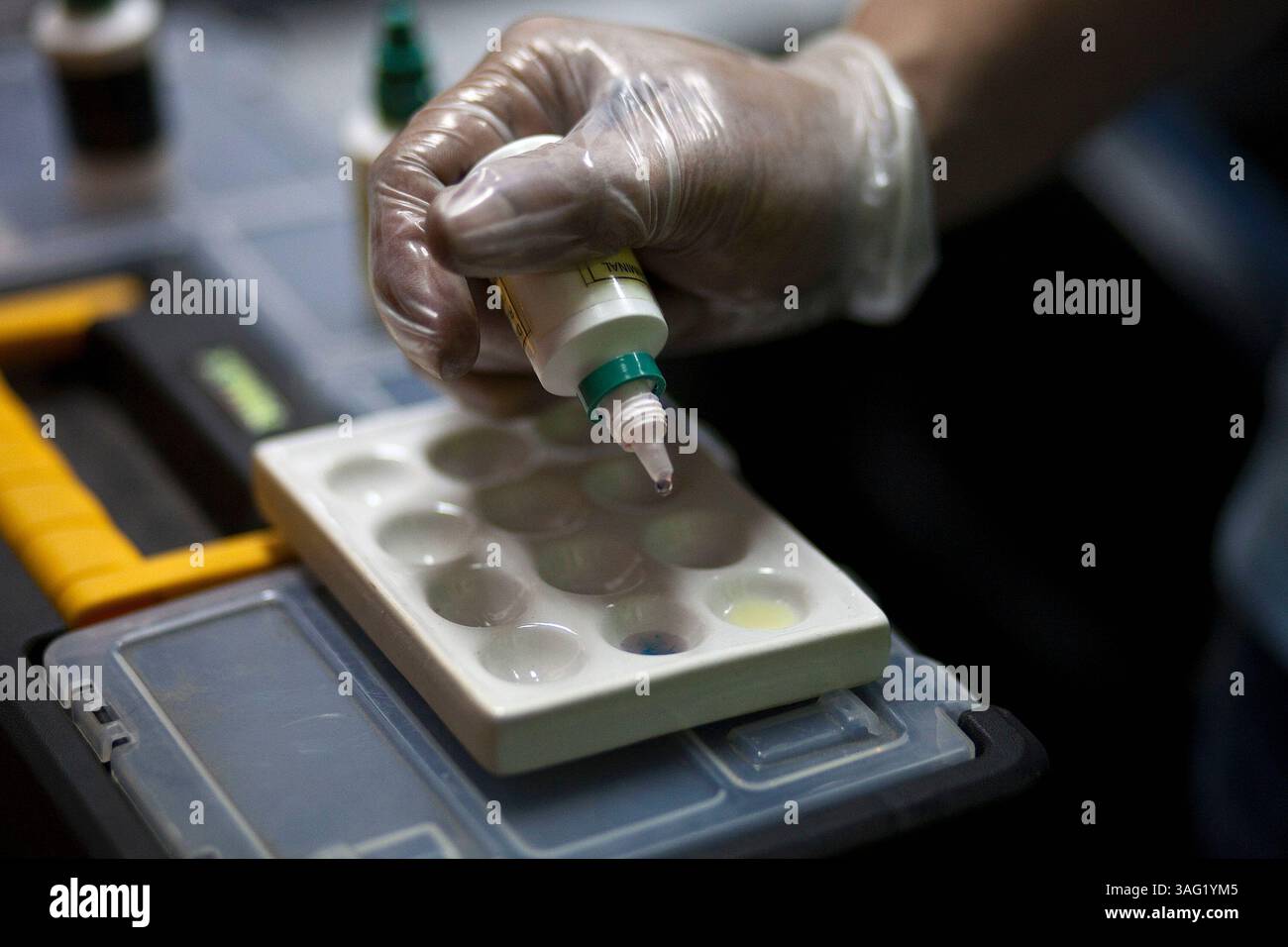 Prison drugs test hi-res stock photography and images - Alamy