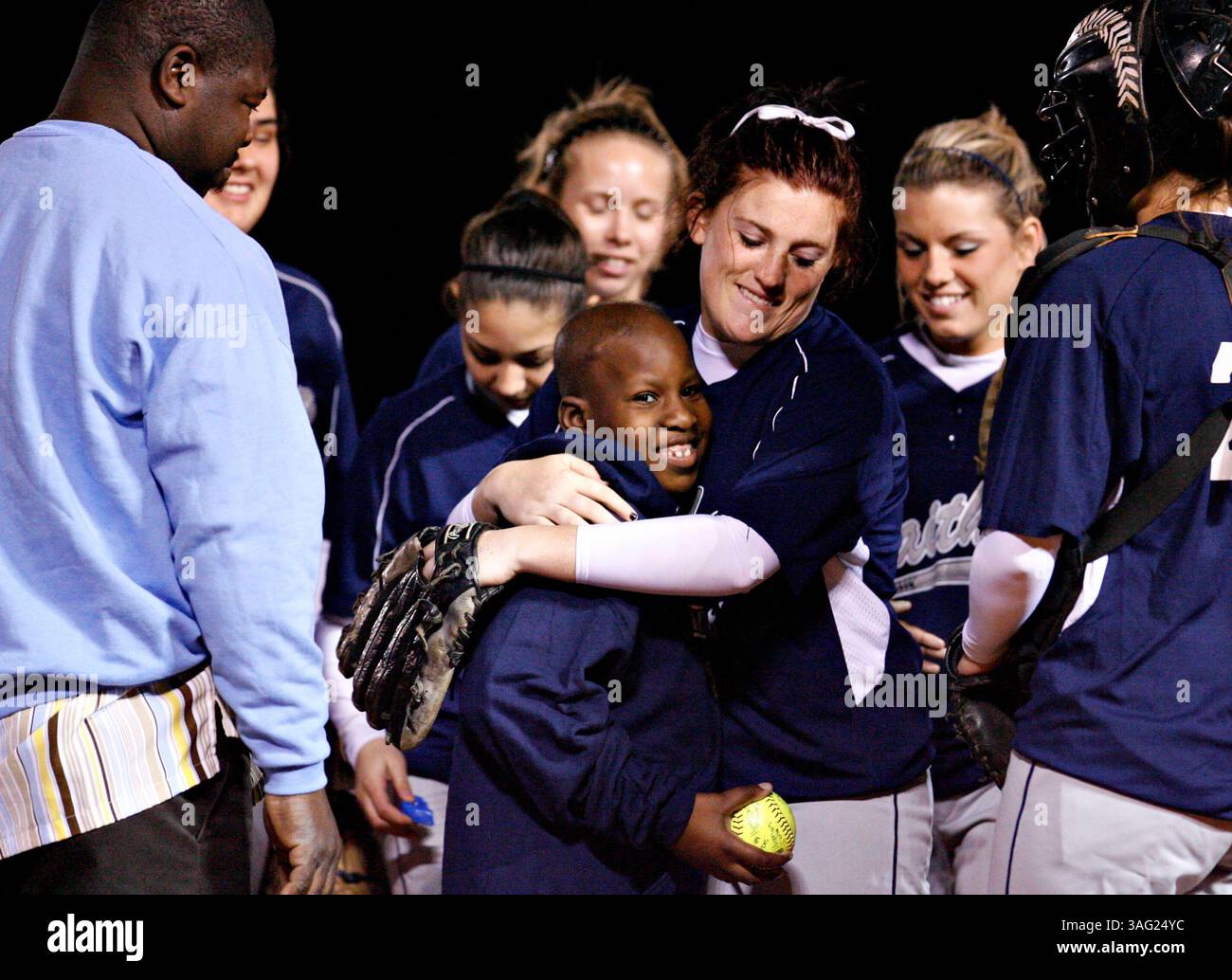 TP 282139 WALL softball 1.(02/01/2008 -- Tampa) PHOTO 1: Iisha Paxton ...